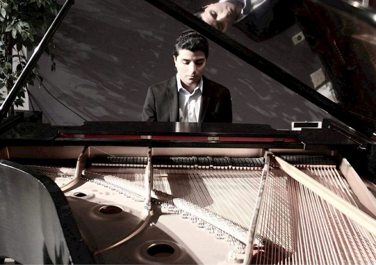 Robie's LIVE - Daniel Herrera